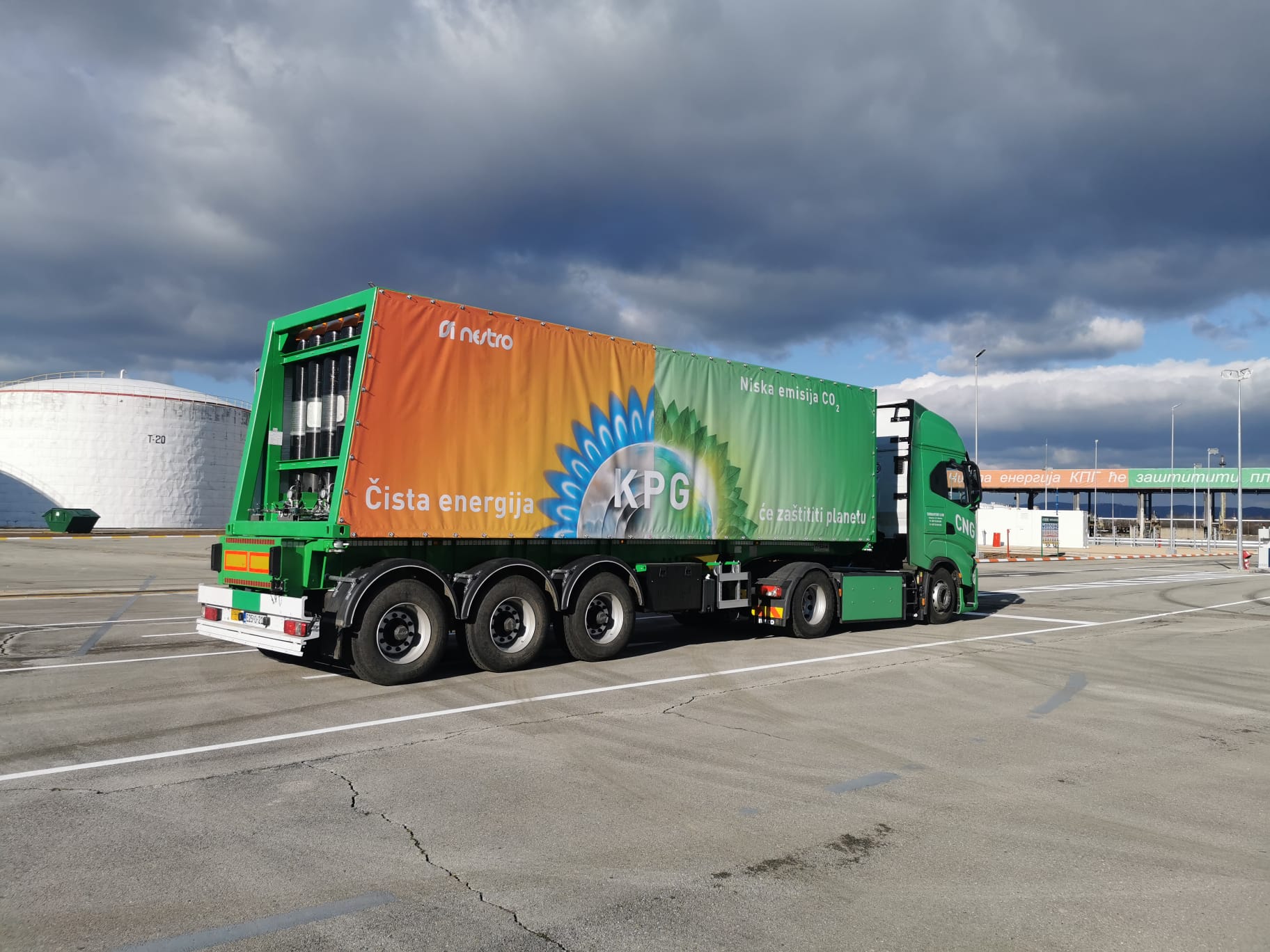 Multiple Element Gas Container (MEGC) With Semi-trailer - Macel Plin